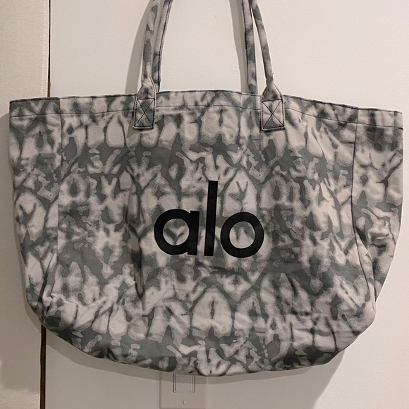 ALO Yoga | Bags | Alo Yoga Xl Shopper Tote Tie Dye Gym Bag | Poshmark